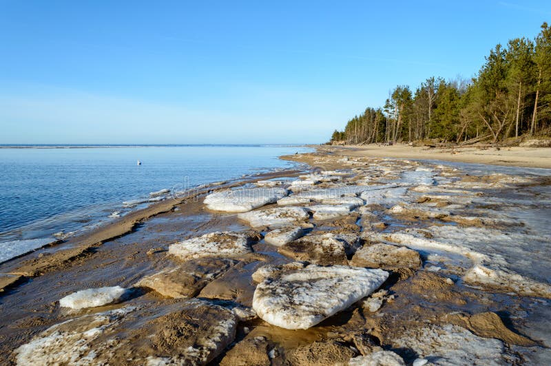 Frozen Beach in Cold Winters Day Stock Image - Image of dramatic, lake ... Frozen Beach in Cold Winters Day Stock Image - Image of dramatic, lake ...