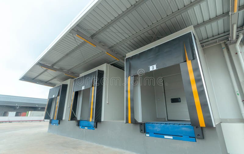 Frozen Food Storage Industrial Refrigeration Warehouse with Modern Wall ...