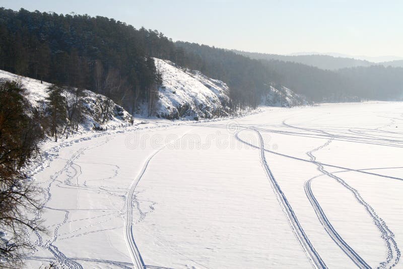 Frozen lake stock image. Image of mountainous, scenic - 18516257