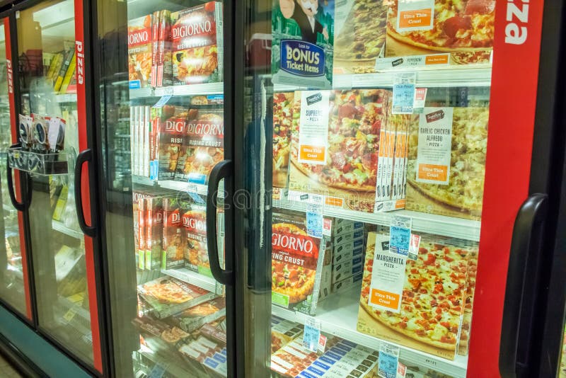 Frozen Pizza Section at the Store Editorial Photo - Image of dinner ...