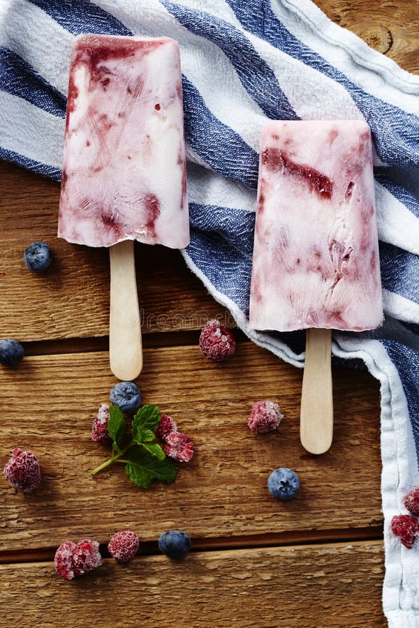 Frozen smoothie ice lolly stock image. Image of drink - 52457795