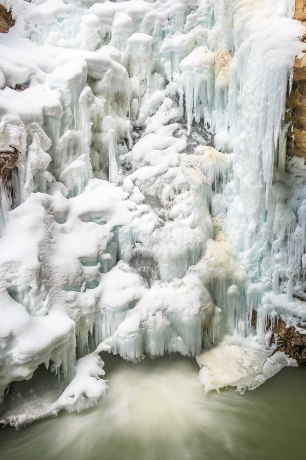 Frozen WaterFall Melting editorial image. Image of canyon - 100984050
