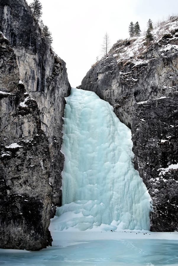 Frozen Waterfall in Mountain Stock Photo - Image of light, forest: 11624592