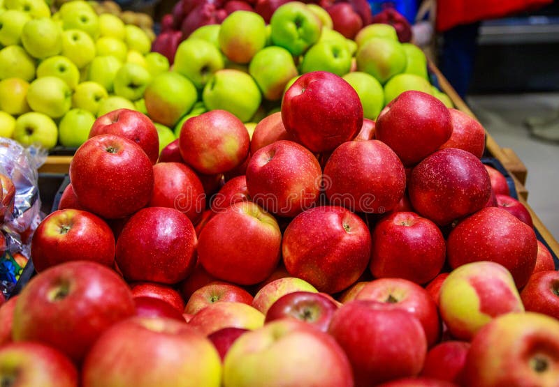 Fruit apples in the store stock image. Image of grocery - 176881521