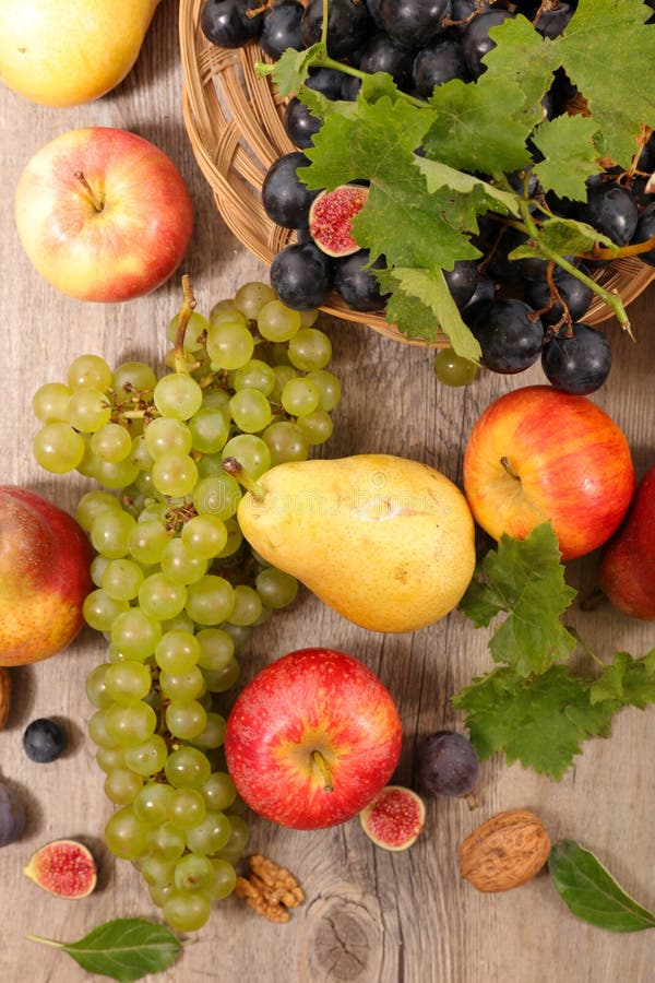 Salade de fruits d'automne photo stock. Image du sain - 34666588