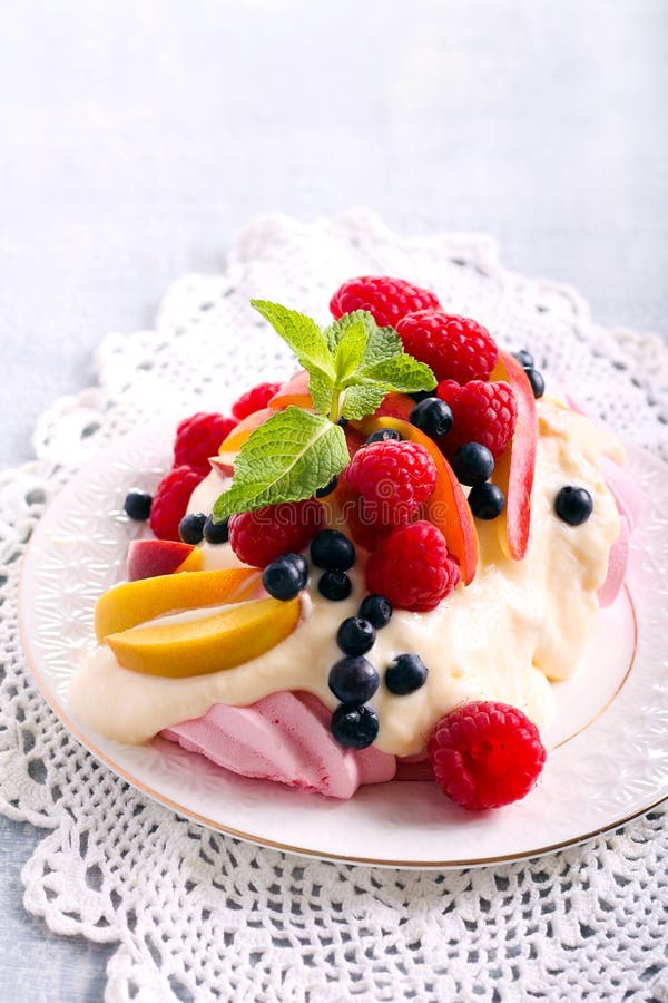 Fruit and Berry Pavlova, Served on Plate Stock Photo - Image of pavlova ...