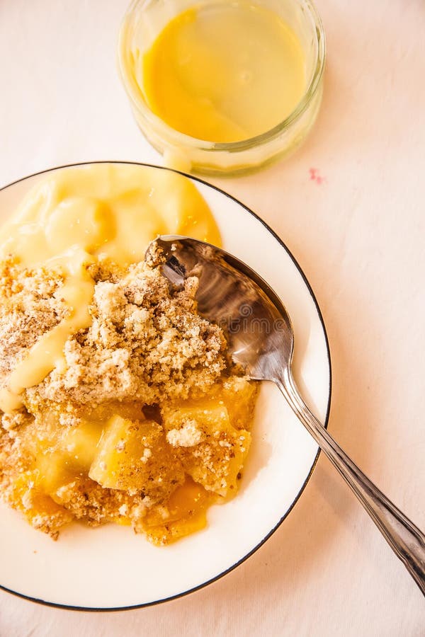 Fruit crumble stock image. Image of vegan, dessert, healthy - 75959771