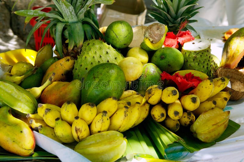 Fruit exotique photo stock. Image du fruit, jaune, ananas - 4180988