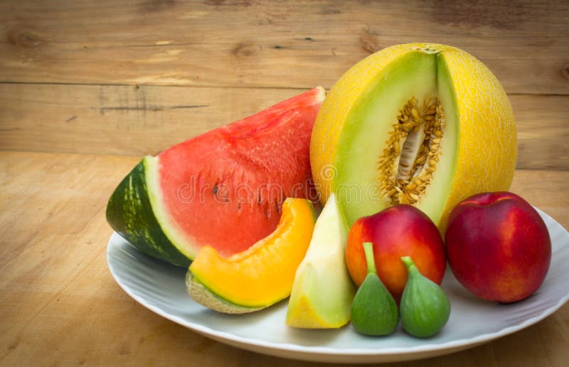 Fruit frais image stock. Image du délicieux, couleur - 21053081