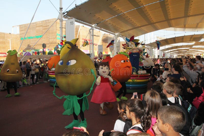 Fruit parade editorial photography. Image of funny, parade - 84337297