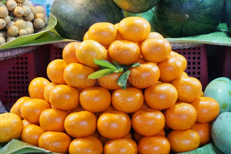 Fruit Scene - Fresh Orange in Market Stock Image - Image of woman ...