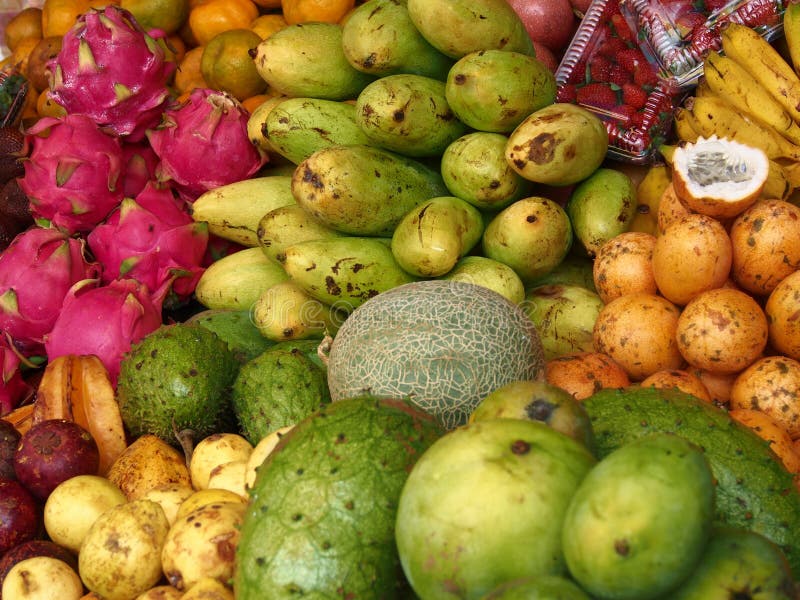Fruits exotiques image stock. Image du rose, banane, grenades - 49750153