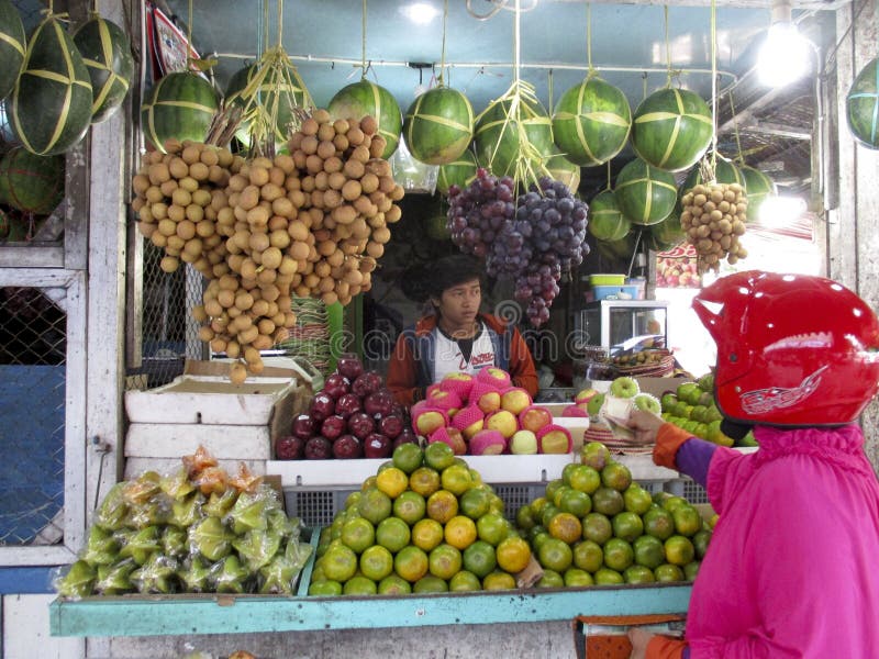 Fruits market editorial photo. Image of east, marketplace - 74246181
