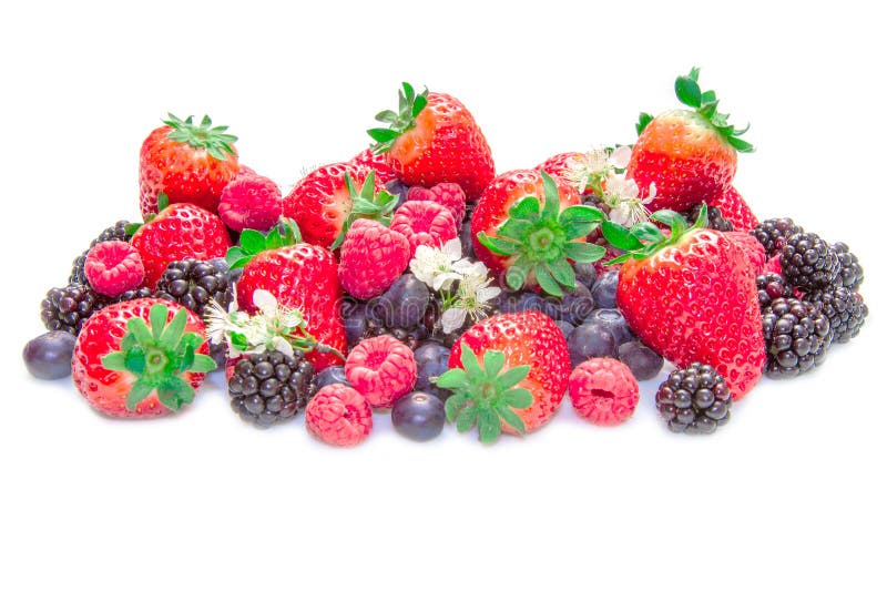 Fruits Rouges Mûrs Sur La Table Blanche Photo stock - Image du vivacité ...