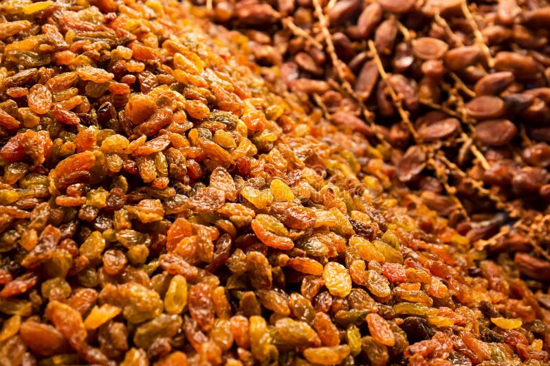 Fruits secs au Maroc photo stock. Image du couleur, bazar - 51382714