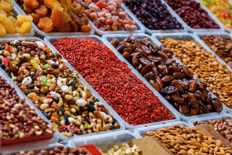 Fruits Secs Sur L'affichage Image stock - Image du vert, ingrédient ...