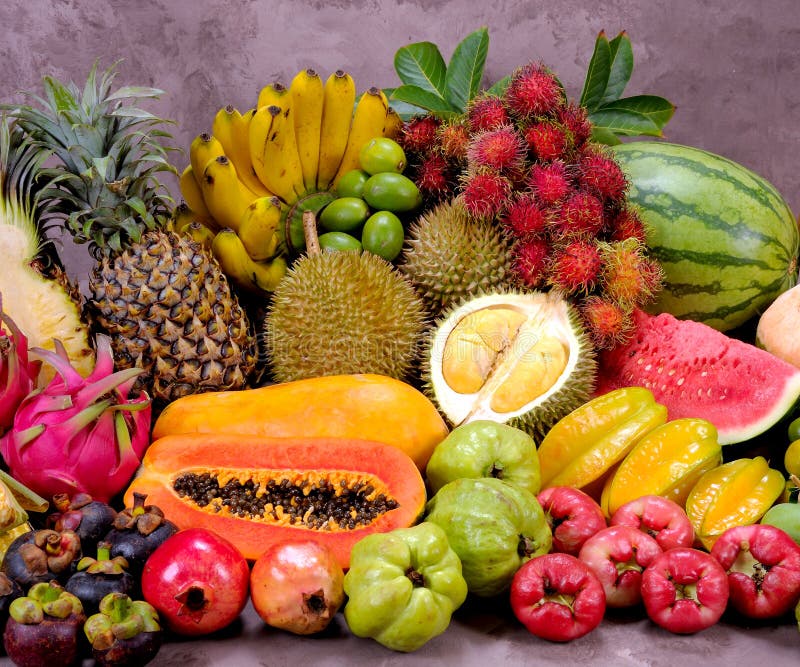 Fruits tropicaux image stock. Image du tropical, humide - 375407