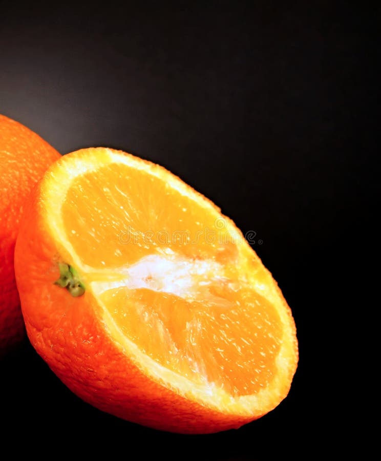 Fruta Anaranjada Con El Fondo Negro Foto de archivo - Imagen de detalle ...
