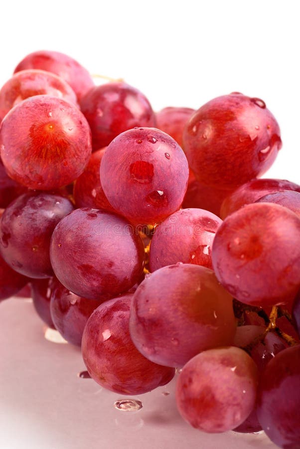 Fruta roxa da uva imagem de stock. Imagem de fruta, isolado - 16163541