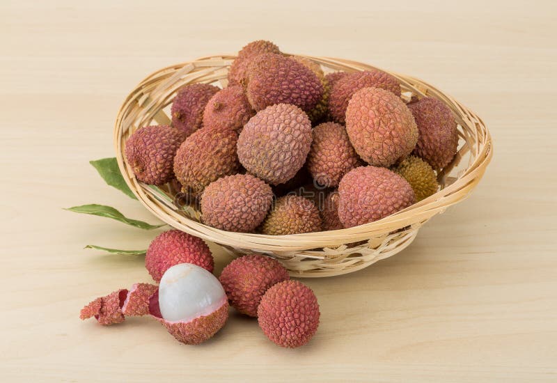 Fruta tropical - Lychee foto de stock. Imagem de vermelho - 51119764