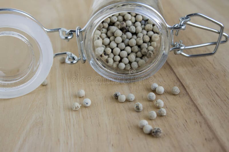 El Molle Del Schinus, Pimienta Rosada Da Fruto En Ramas De árbol Foto ...