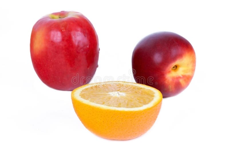 Frutas rojas y amarillas imagen de archivo. Imagen de aislado - 11290613