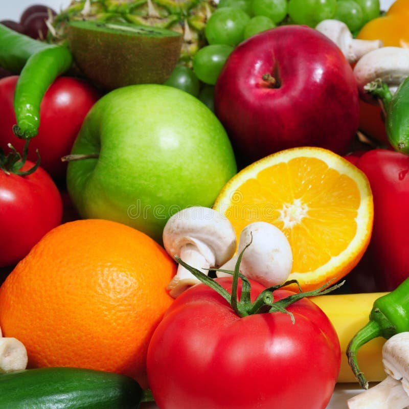 Verduras Clasificadas Y Frutas Del Color Rojo Imagen de archivo ...