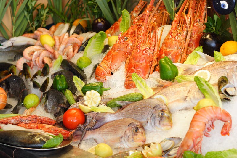 Frutti di mare freschi immagine stock. Immagine di seafood - 6481571