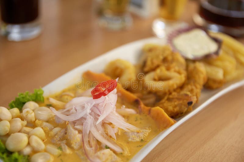 Frutti Di Mare Peruviani Tipici E Tradizionali Ceviche Del Piatto ...