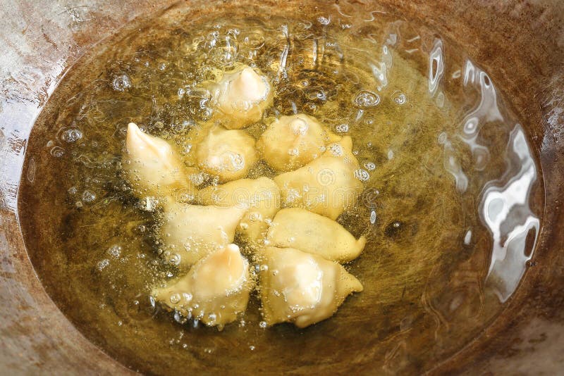 Frying cooking samosa stock image. Image of filled, keema - 73399089