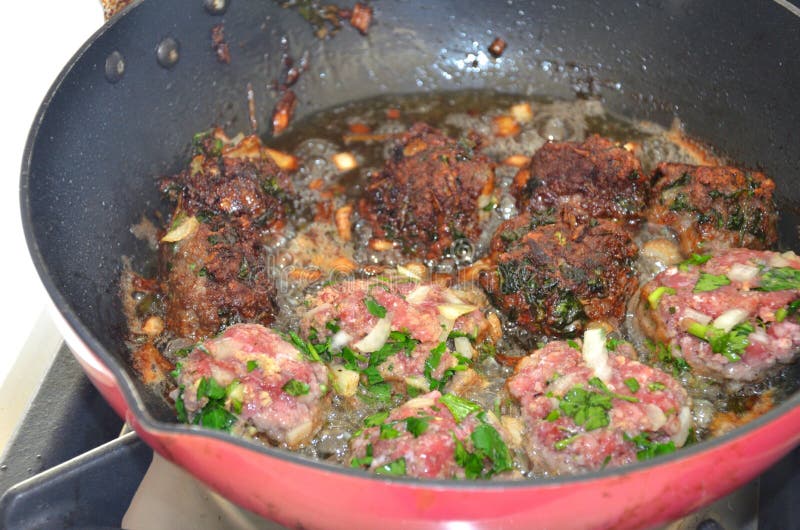 Frying Pan with Fried Beef Cutlets Stock Photo - Image of enjoy, fields ...