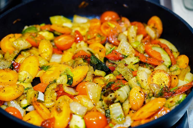 Vegetable frying pan stock image. Image of vegan, stir - 359603893