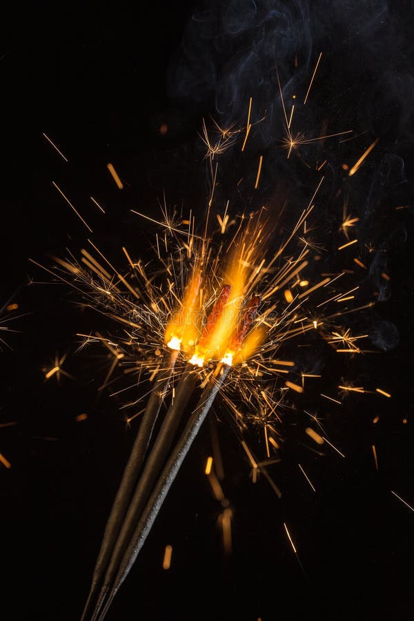 Primer Del Fuego De Bengala Foto de archivo - Imagen de bengala ...