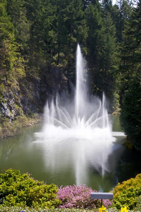 Fuente grande imagen de archivo. Imagen de turismo, parque - 5225089