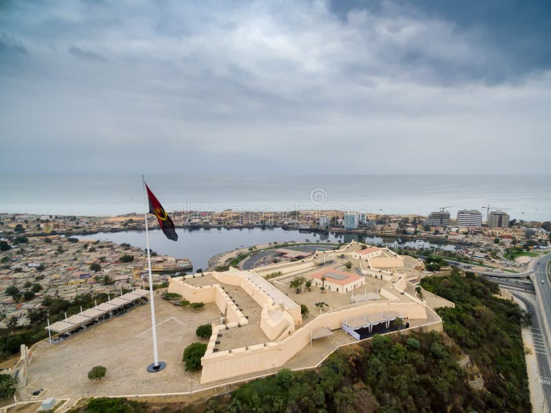 Fuerte En La Bahía De Luanda, Luanda, Angola Foto de archivo - Imagen ...