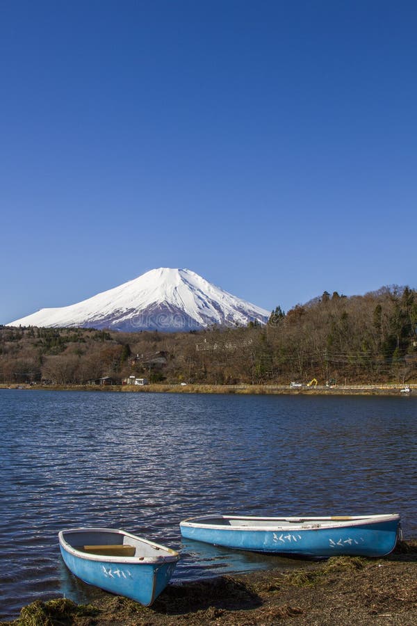 Fujiberg Van Yamanaka-Meer in Japan Stock Foto - Image of aziatisch ...