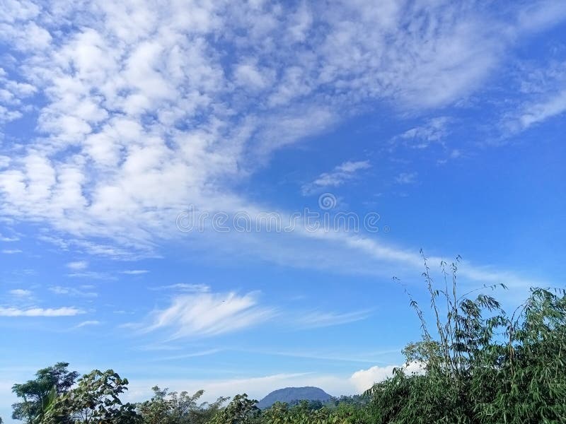 Full colour cloud stock image. Image of full, clou, horizon - 272238837