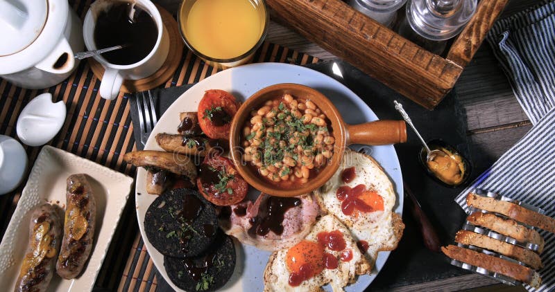 A Full Cooked English Breakfast Stock Image - Image of tasty, bread ...