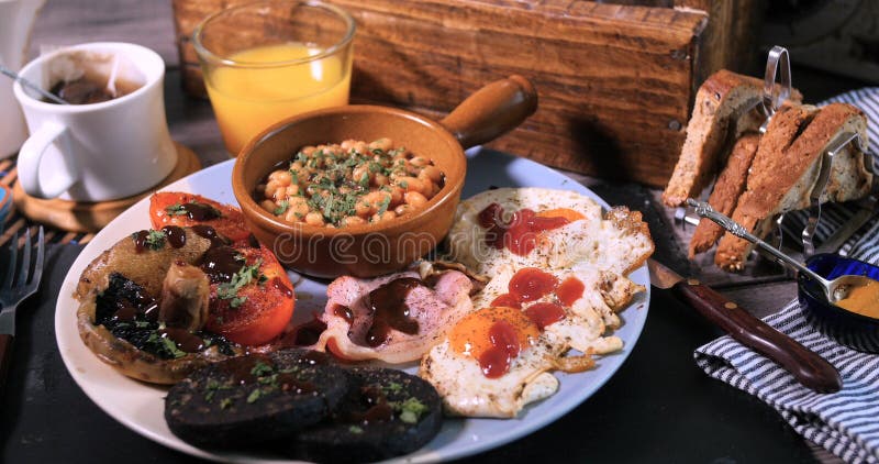 A Full Cooked English Breakfast Stock Photo - Image of meat, meal: 88210018