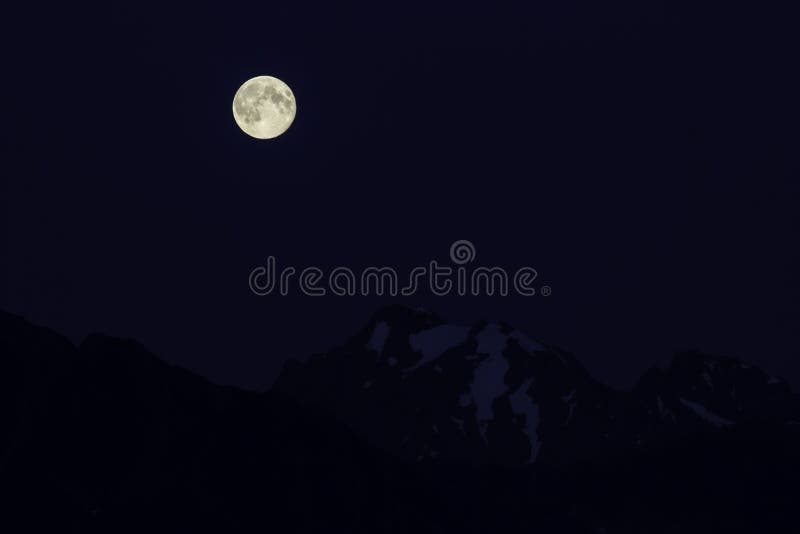 Full moon in Alaska stock image. Image of stone, national - 32603187