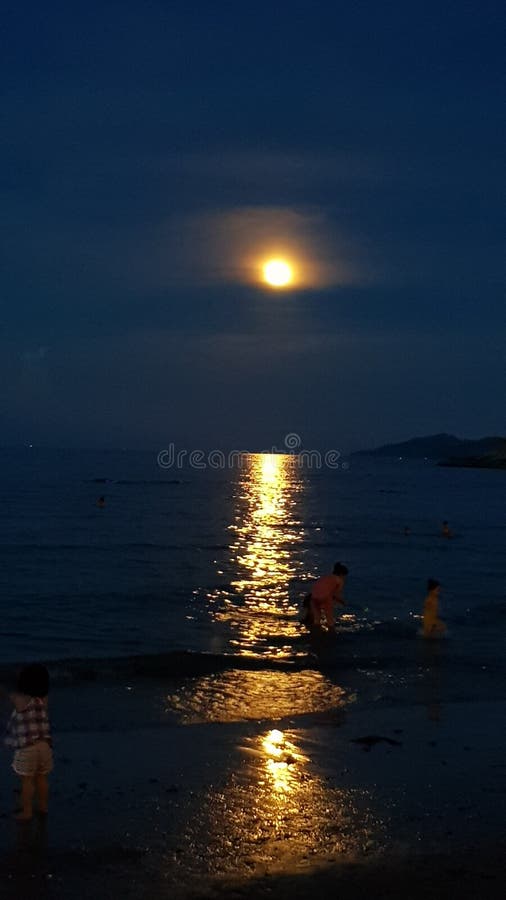 Full Moon on Beach Beautiful Night Stock Image - Image of beautiful ...