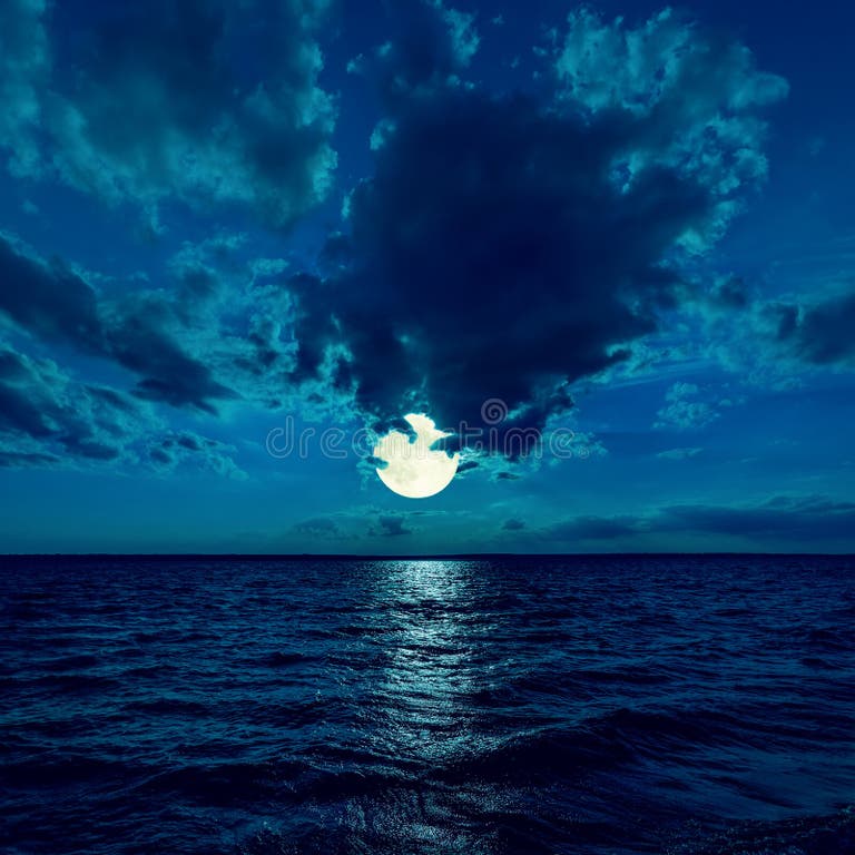 629 Romantic Full Moon Night Sky Over Water Stock Photos - Free ...