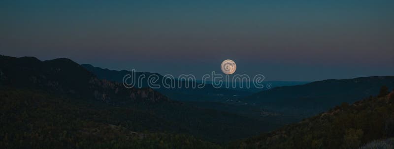 Full Moon Casting Light Over Mountain Range Stock Illustration ...