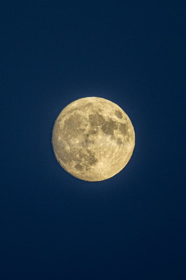 A Full Moon is the Lunar Phase that Occurs when the Moon is Completely ...