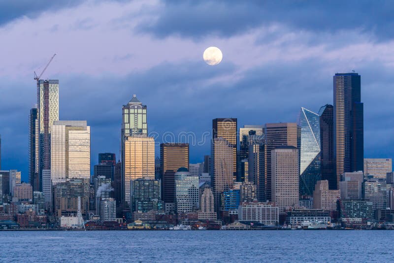 Full Moon Over City stock image. Image of ocean, skyscrapers - 172267515