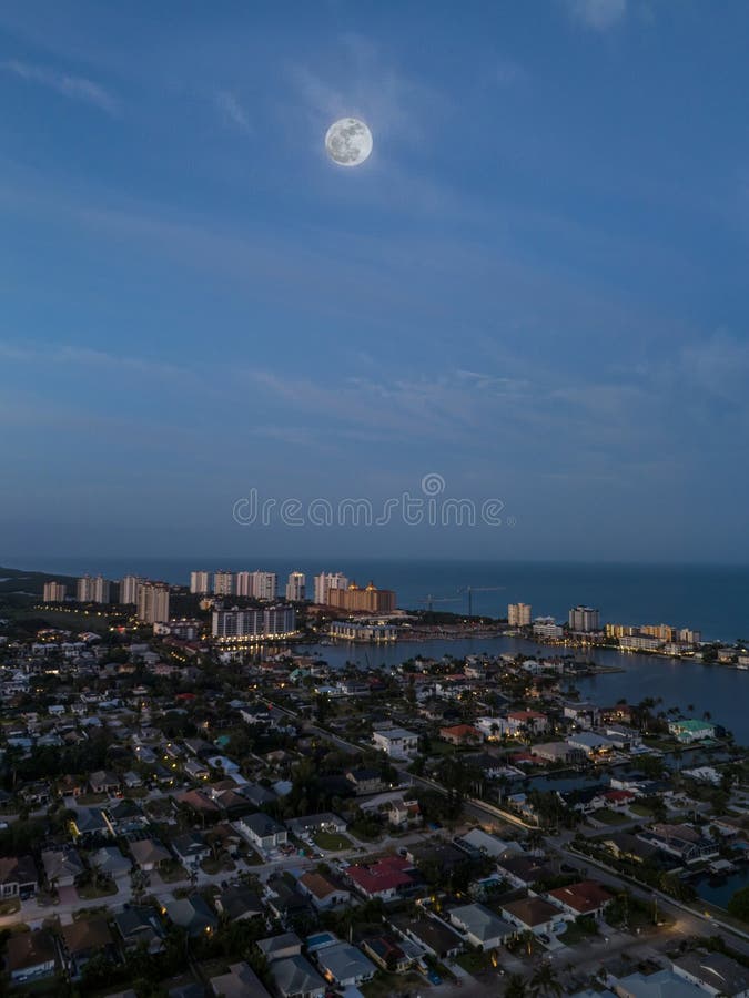Full Moon Over Naples Park in Naples, Florida Stock Image - Image of ...