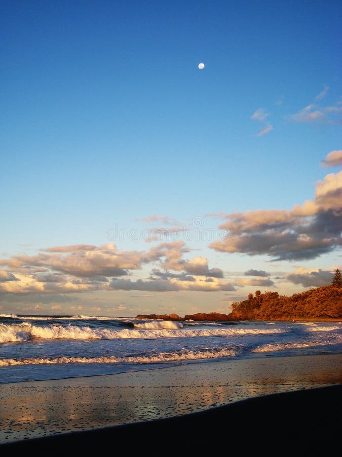 Full moon pacific sunset stock photo. Image of travel - 2842074