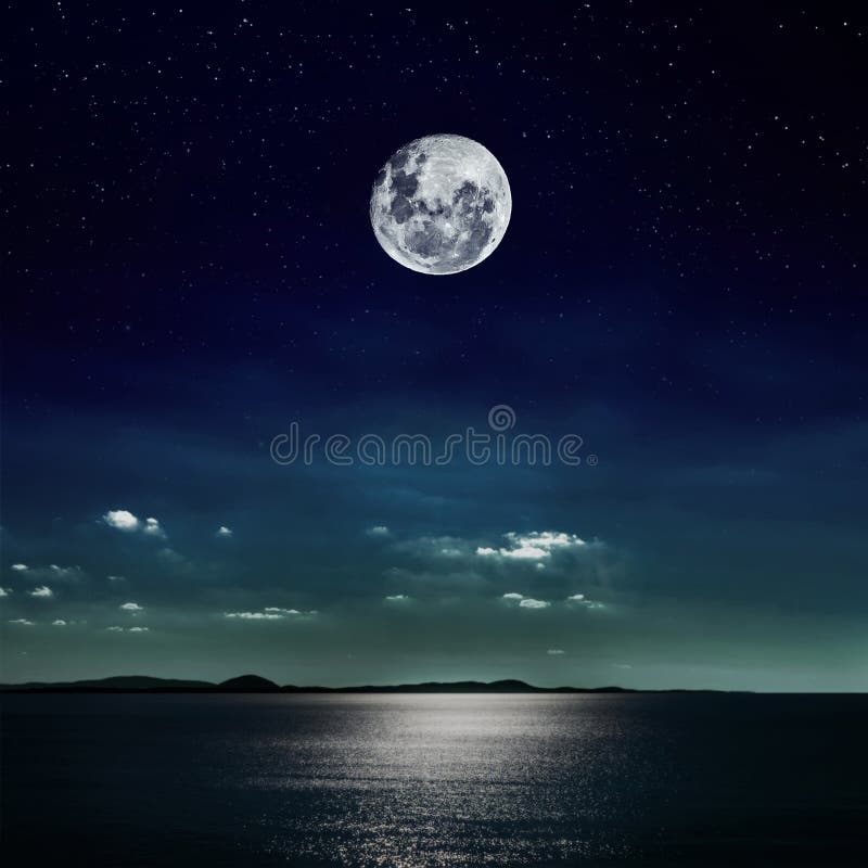 Full Moon Reflected on the Beach Stock Image - Image of horizon ...