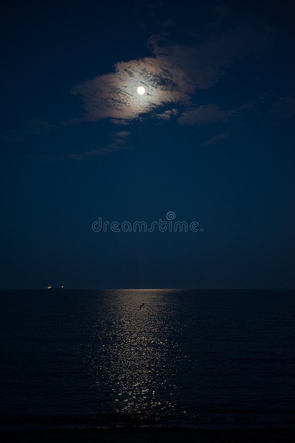 Full Moon and the Sea Beautiful Night Stock Image - Image of natural ...