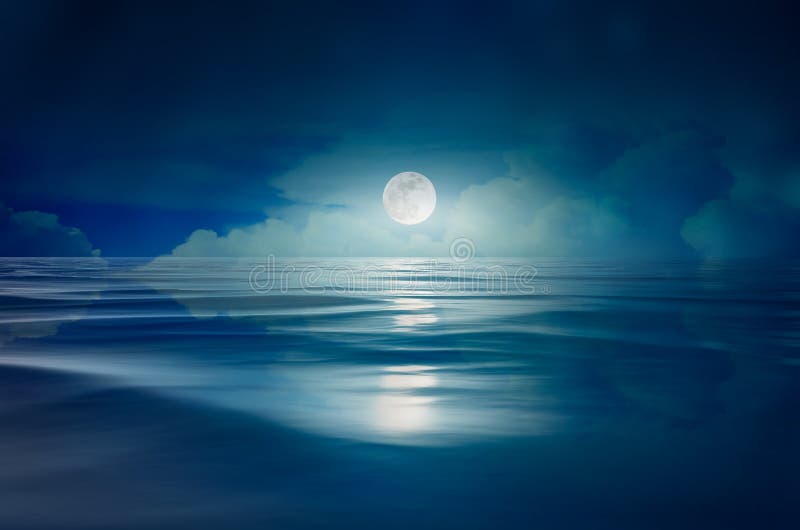 Full Moon in the Sea at Night Stock Image - Image of horizon, beautiful ...